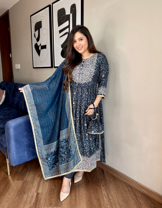 Indian traditional dresses for women in India at Pink Wardrobe Vadodara